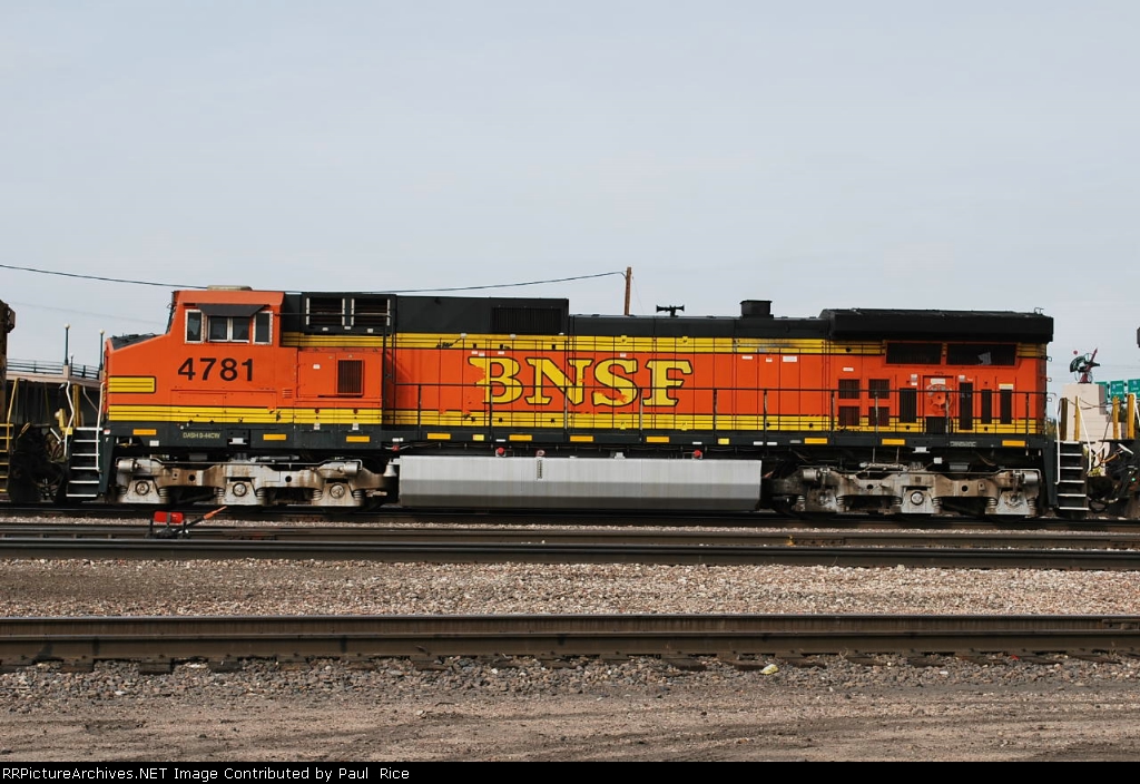 BNSF 4781